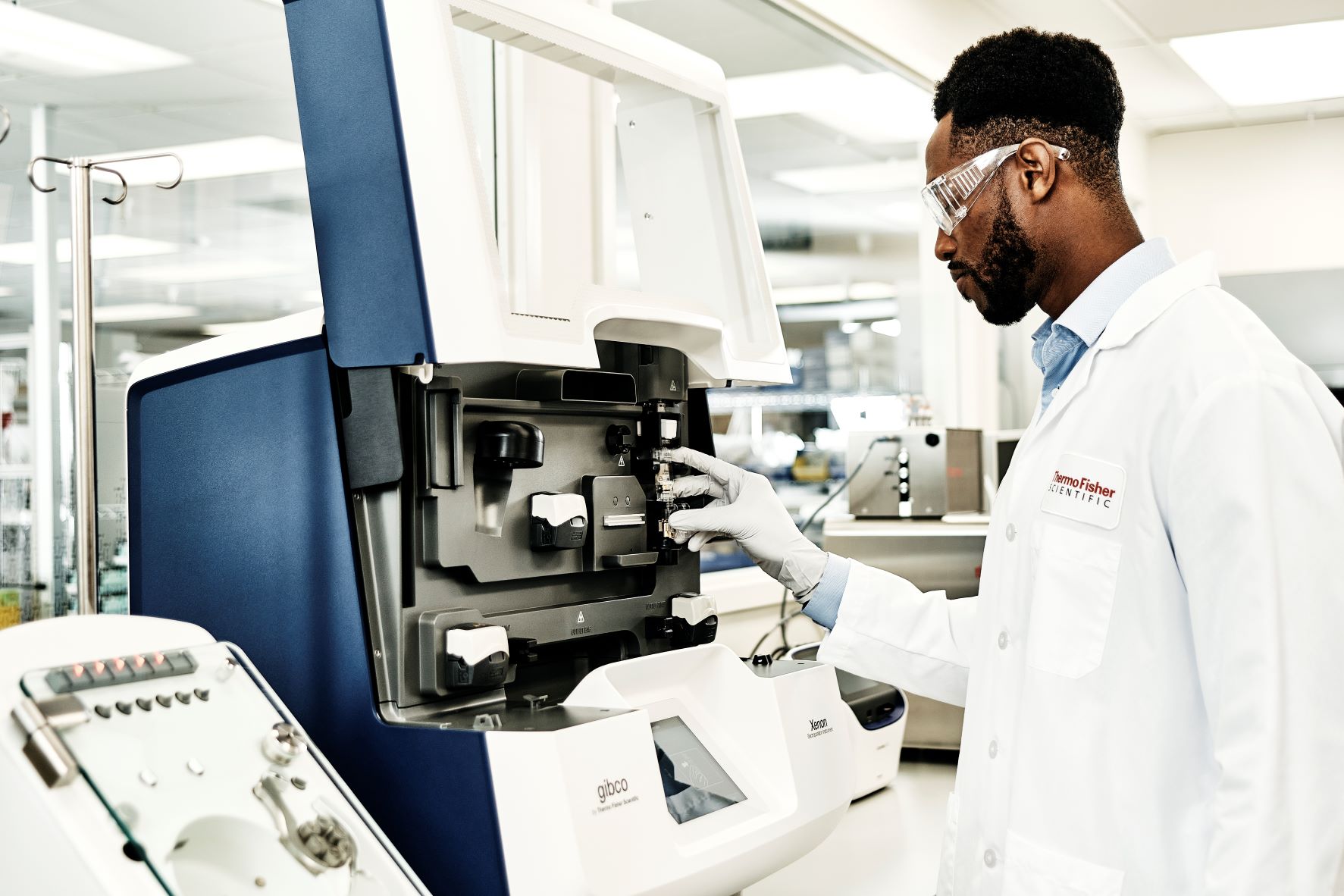 Cell isolation, engineering, and expansion - Behind the Bench